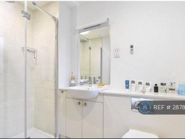 2 bedroom terraced house for rent in Zachary Mews, London, E3