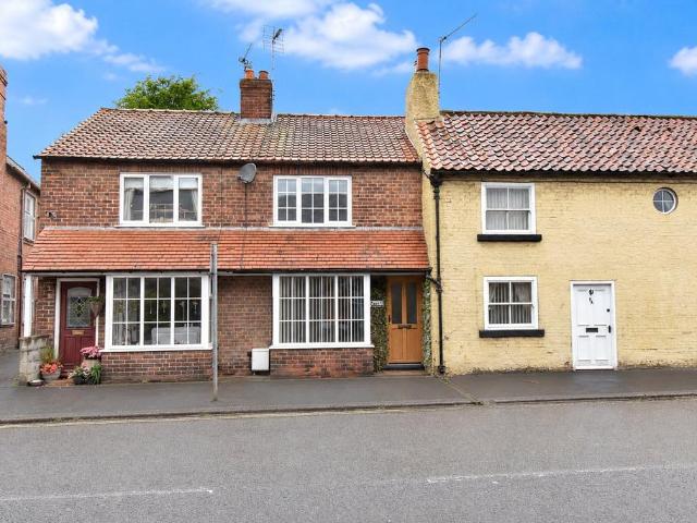 2 bedroom terraced house for sale