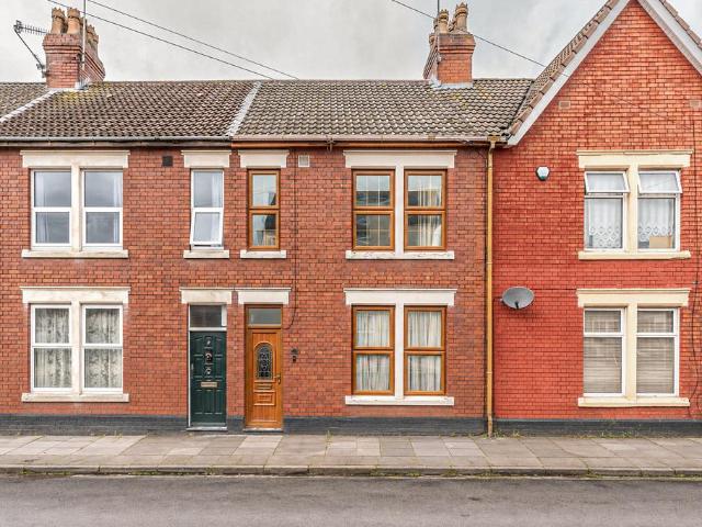 2 bedroom terraced house for sale