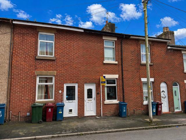 2 bedroom terraced house for sale