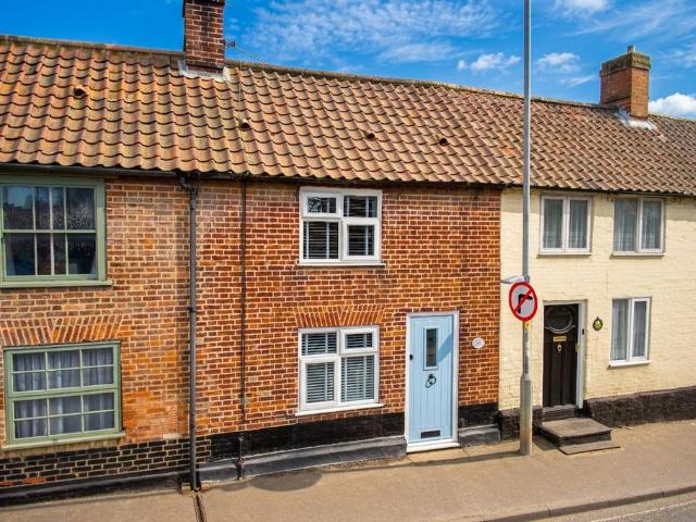 2 bedroom terraced house for sale