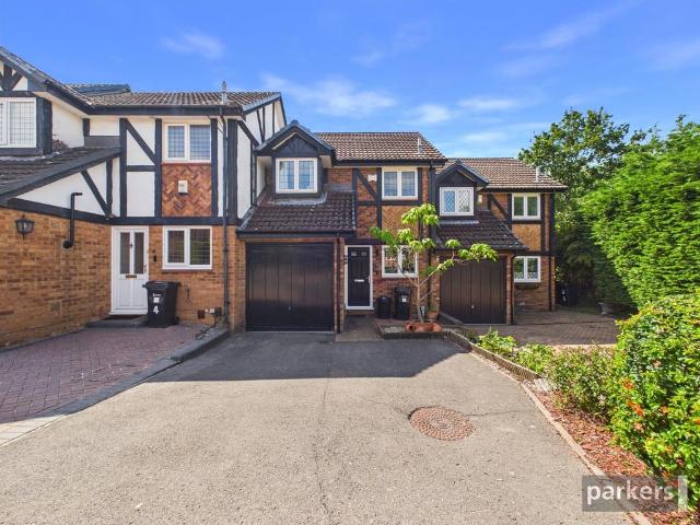 2 bedroom terraced house for sale
