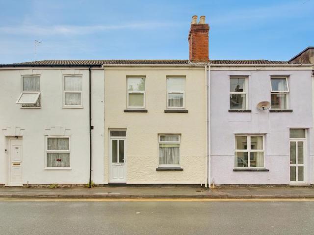 2 bedroom terraced house for sale