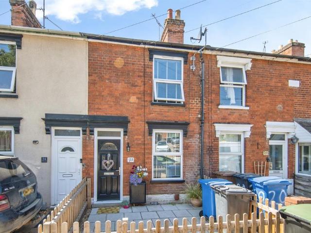 2 bedroom terraced house for sale