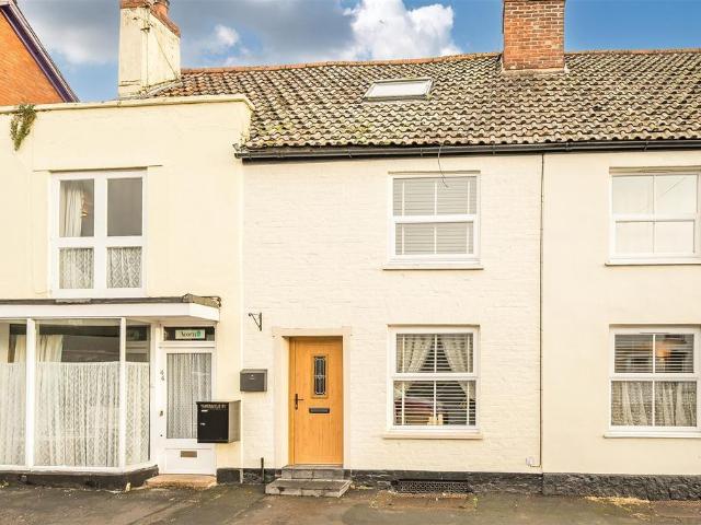 2 bedroom terraced house for sale