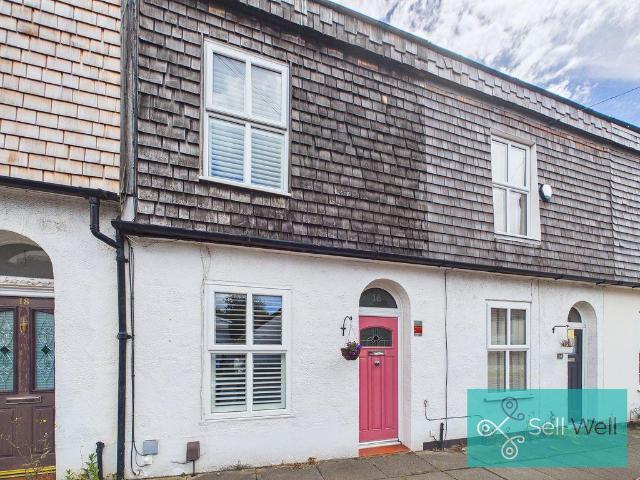 2 bedroom terraced house for sale