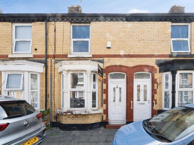 2 bedroom terraced house for sale