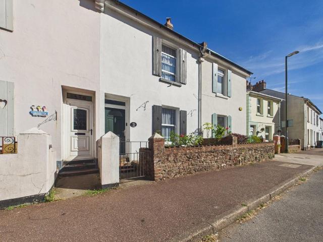 2 bedroom terraced house for sale