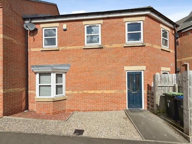 2 bedroom terraced house for sale