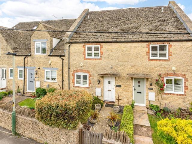 2 bedroom terraced house for sale