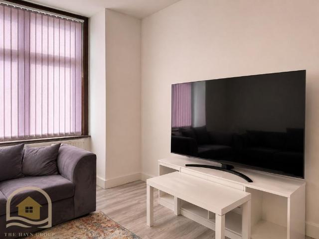 2 bedroom maisonette for sale