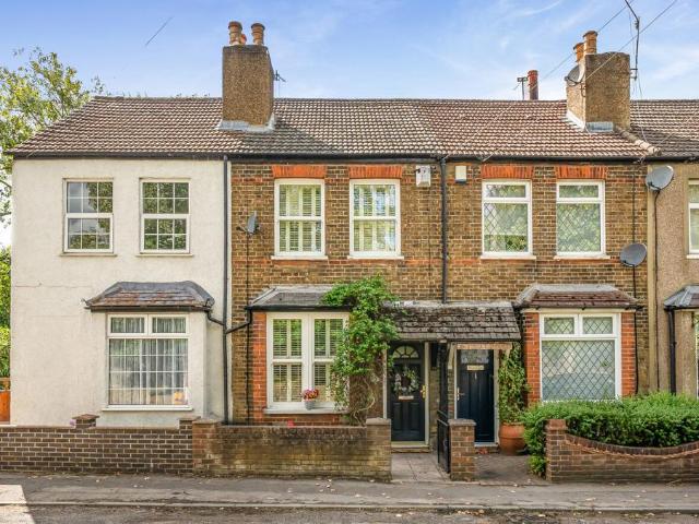 2 bedroom terraced house for sale
