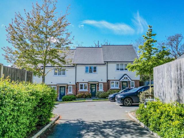 2 bedroom terraced house for sale