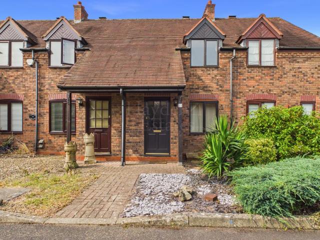 2 bedroom terraced house for sale