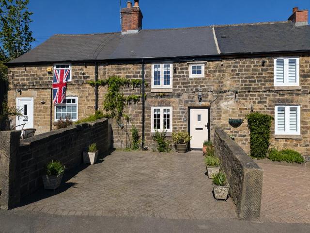 2 bedroom terraced house for sale