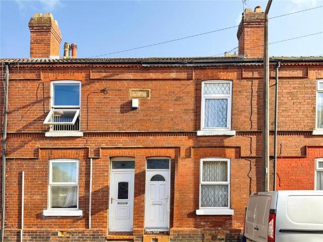 2 bedroom terraced house for sale