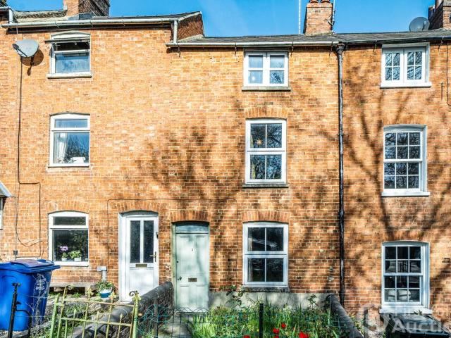 2 bedroom terraced house for sale
