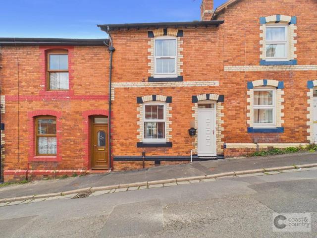 2 bedroom terraced house for sale