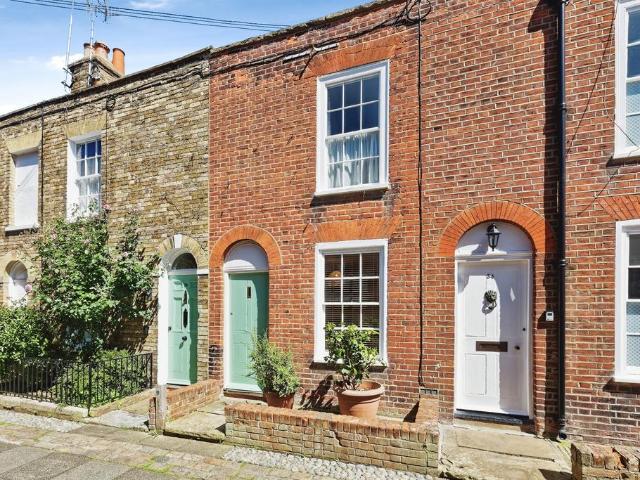 2 bedroom terraced house for sale