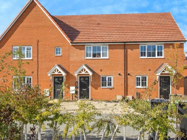 2 bedroom terraced house for sale