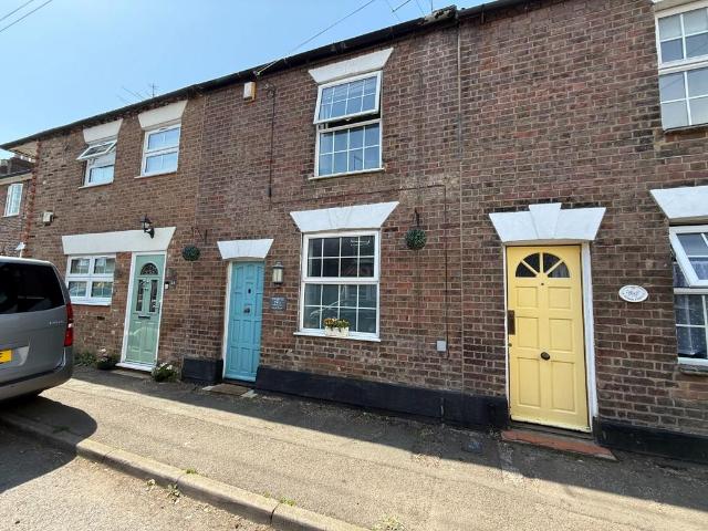 2 bedroom terraced house for sale