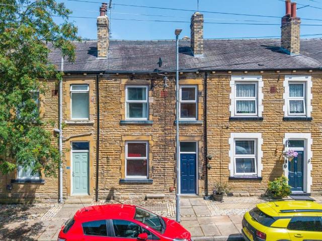 2 bedroom terraced house for sale