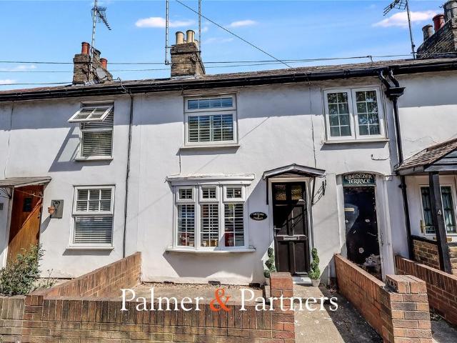 2 bedroom terraced house for sale
