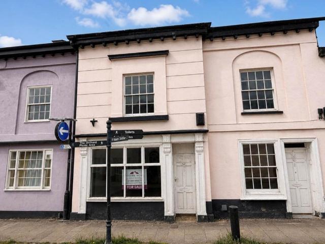 2 bedroom terraced house for sale