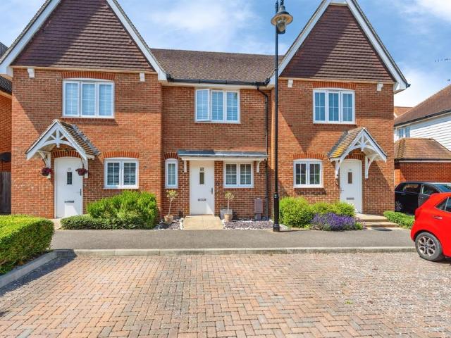 2 bedroom terraced house for sale