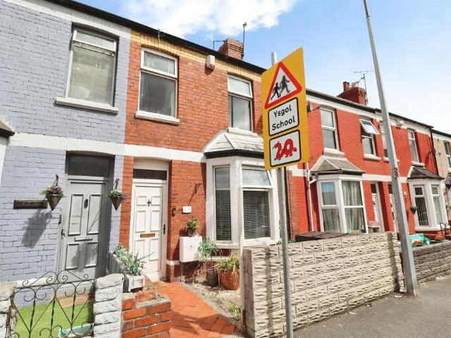 2 bedroom terraced house for sale