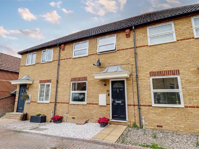 2 bedroom terraced house for sale