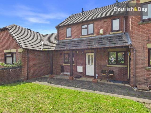 2 bedroom terraced house for sale