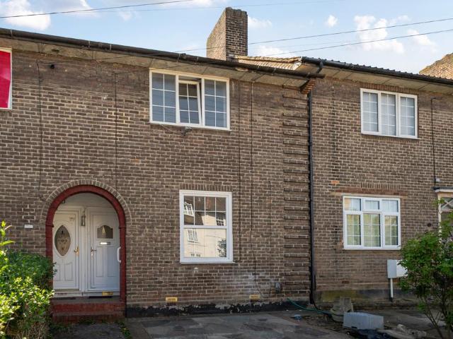 2 bedroom terraced house for sale