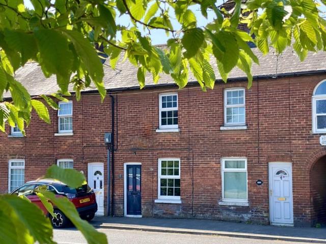 2 bedroom terraced house for sale