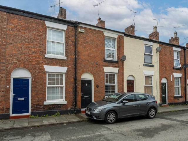 2 bedroom terraced house for sale