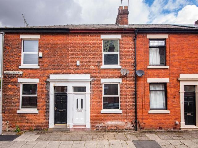 2 bedroom terraced house for sale