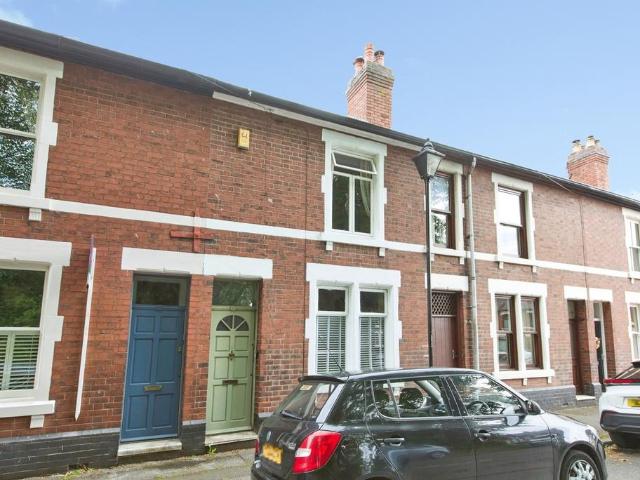 2 bedroom terraced house for sale