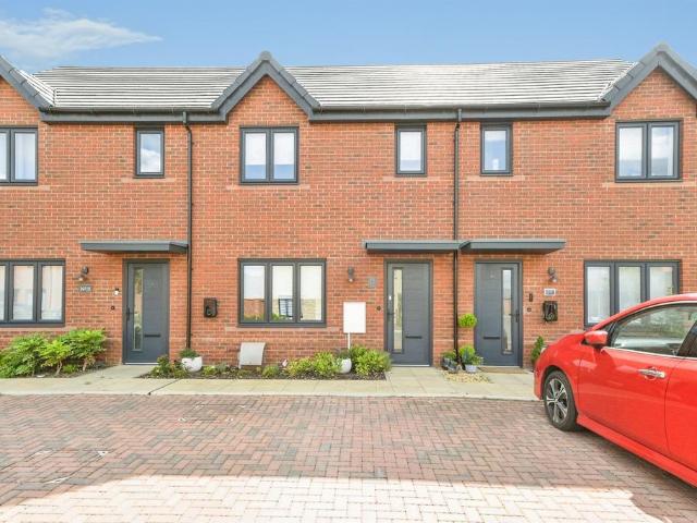 2 bedroom terraced house for sale