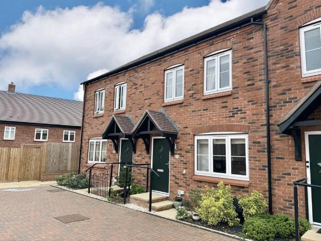 2 bedroom terraced house for sale