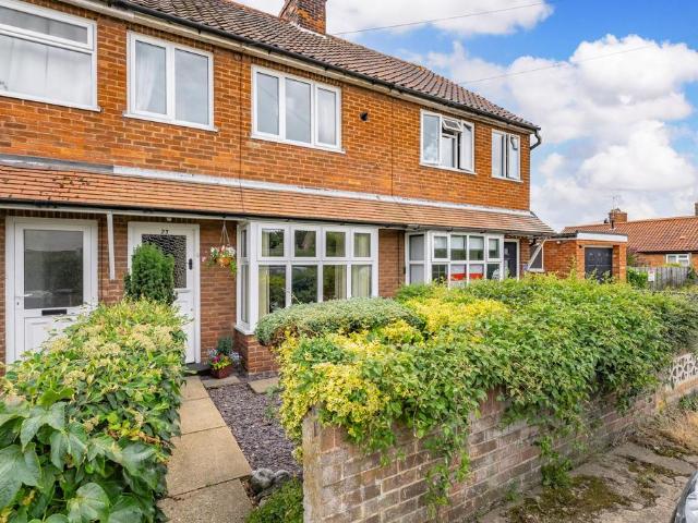 2 bedroom terraced house for sale