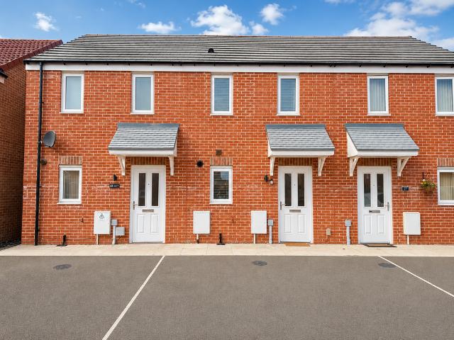 2 bedroom terraced house for sale