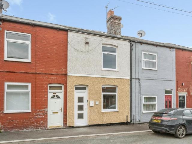 2 bedroom terraced house for sale