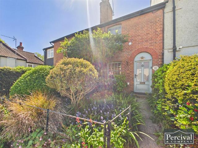 2 bedroom terraced house for sale