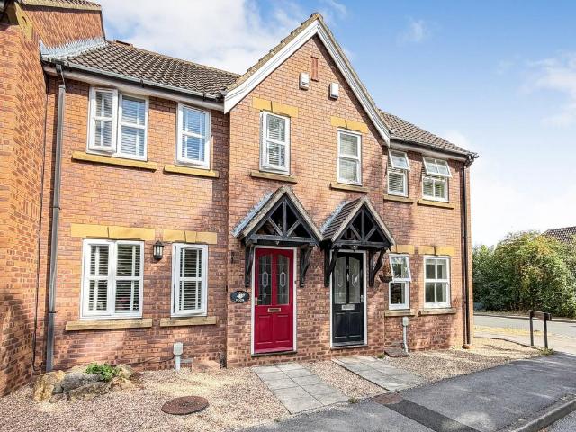 2 bedroom terraced house for sale