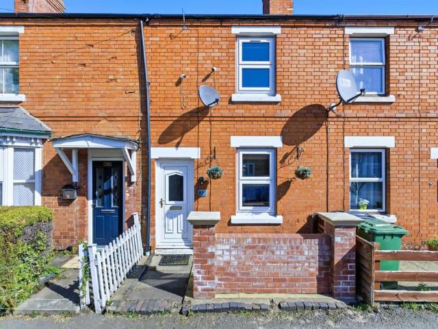 2 bedroom terraced house for sale