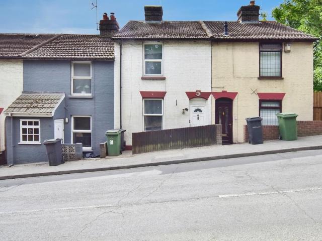 2 bedroom terraced house for sale