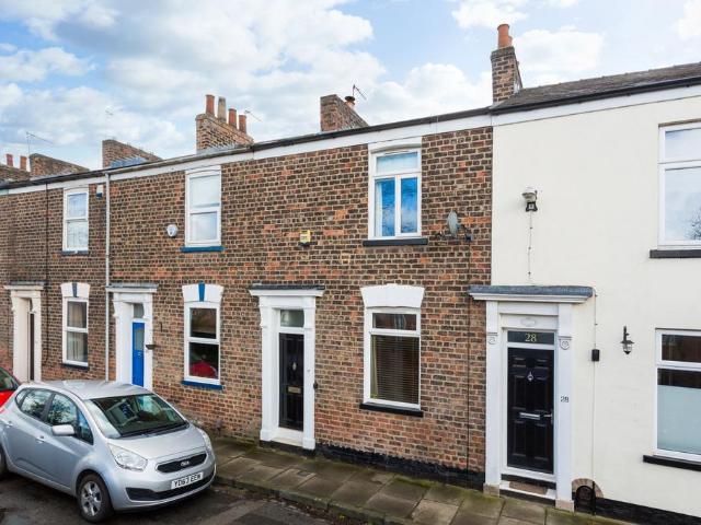 2 bedroom terraced house for sale