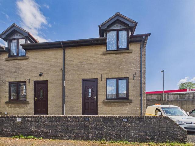 2 bedroom terraced house for sale