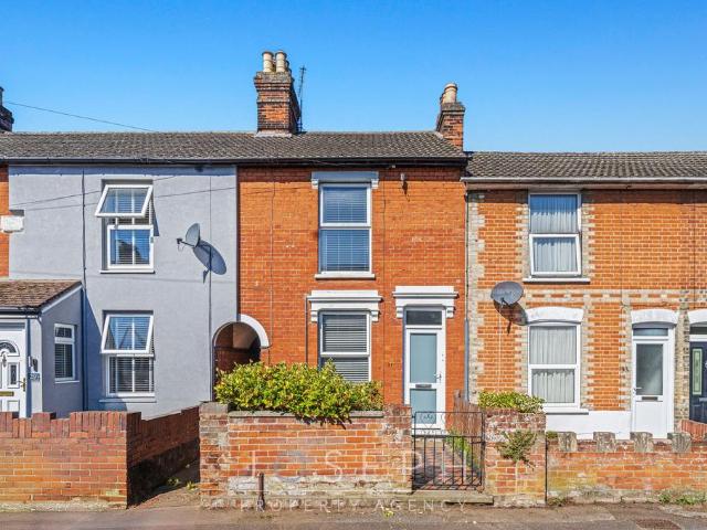 2 bedroom terraced house for sale