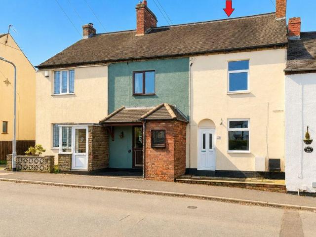 2 bedroom terraced house for sale